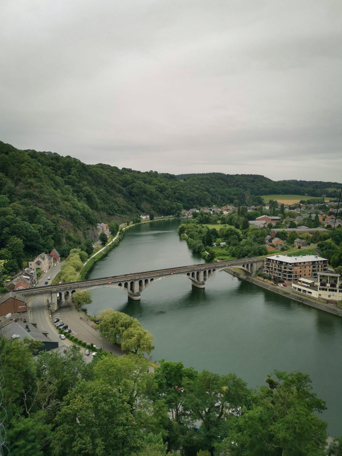 Découverte de la vallée de la Meuse • Trekking et Voyage